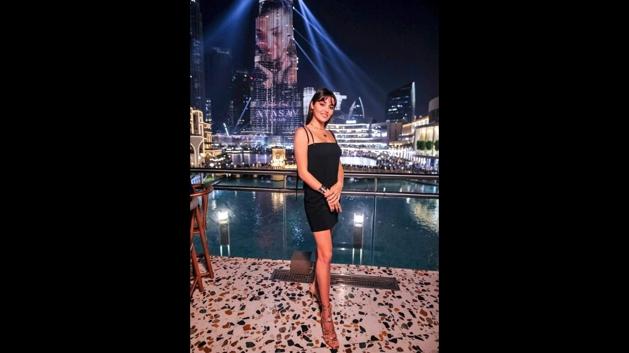 [ENG] Hande Erçel On Atasay Jewellery At Burj Khalifa, Dubai UAE - YouTube