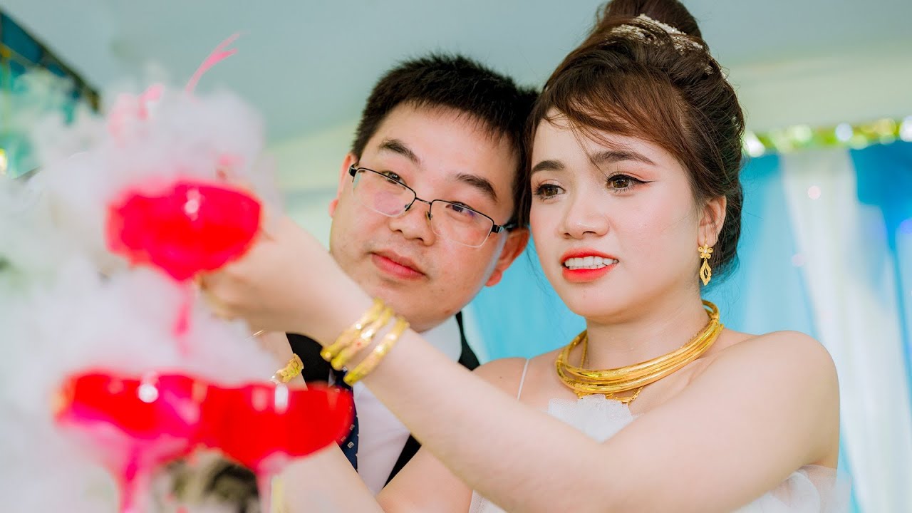 THUỲ LINH & YOU FEI - YouTube
