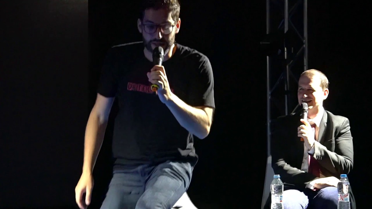 Tom Ellis explains the stabbing scene with Aimeé and Lauren at MCM ...