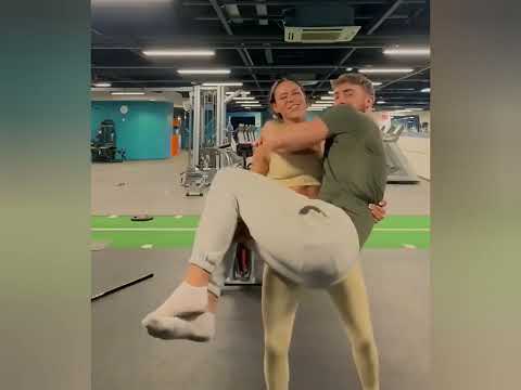 Wait for her turn😌|#landc #girlpower #liftcarry #liftandcarrychallenge #girlpower #liftaguychallenge