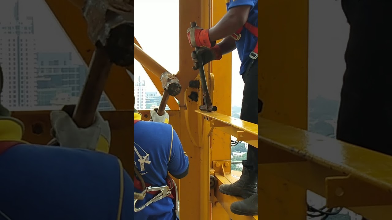 How to jack down the tower crane - YouTube