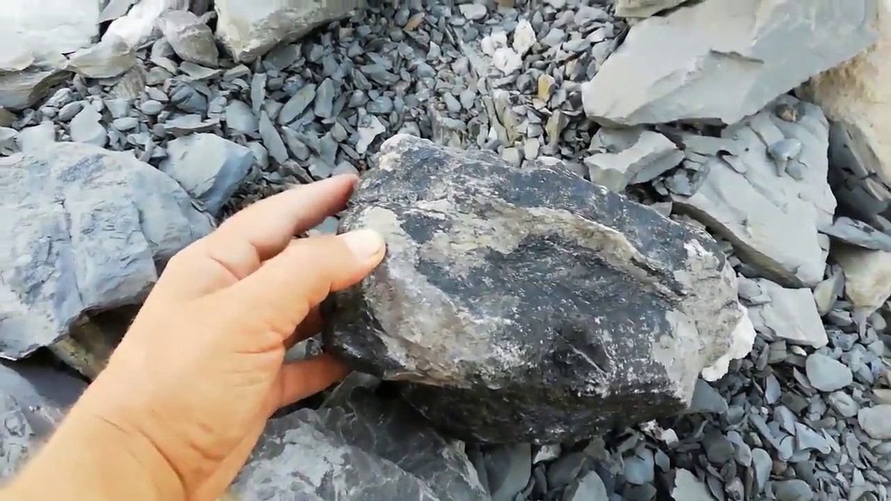 Suche nach Coal Balls in Donbass. - YouTube