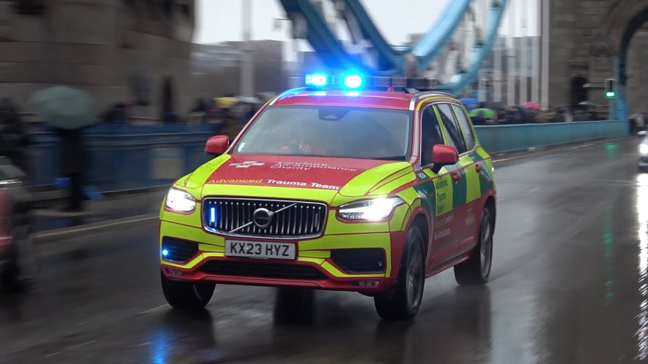 *BRAND NEW* London Air Ambulance Volvo XC90 ATT responding in London ...