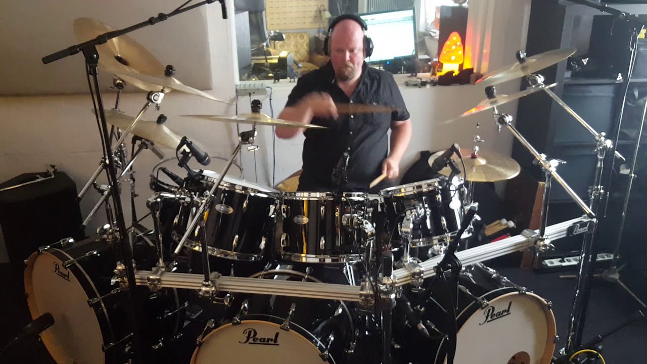 Pearl Masters Maple Complete, Paiste cymbals - YouTube