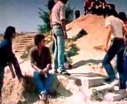 colegas,eloy de la iglesia...Comienzo de pelicula..1982