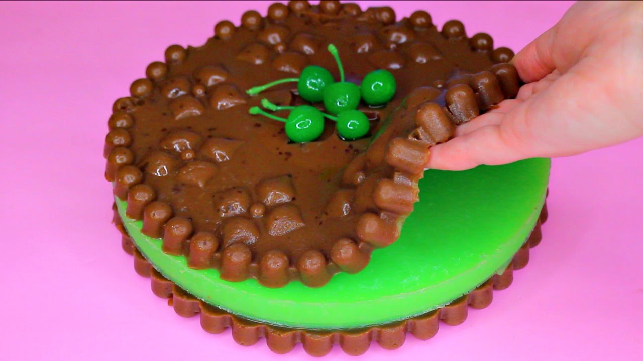 How to Make a GIANT GREEN OREO GUMMY! - YouTube