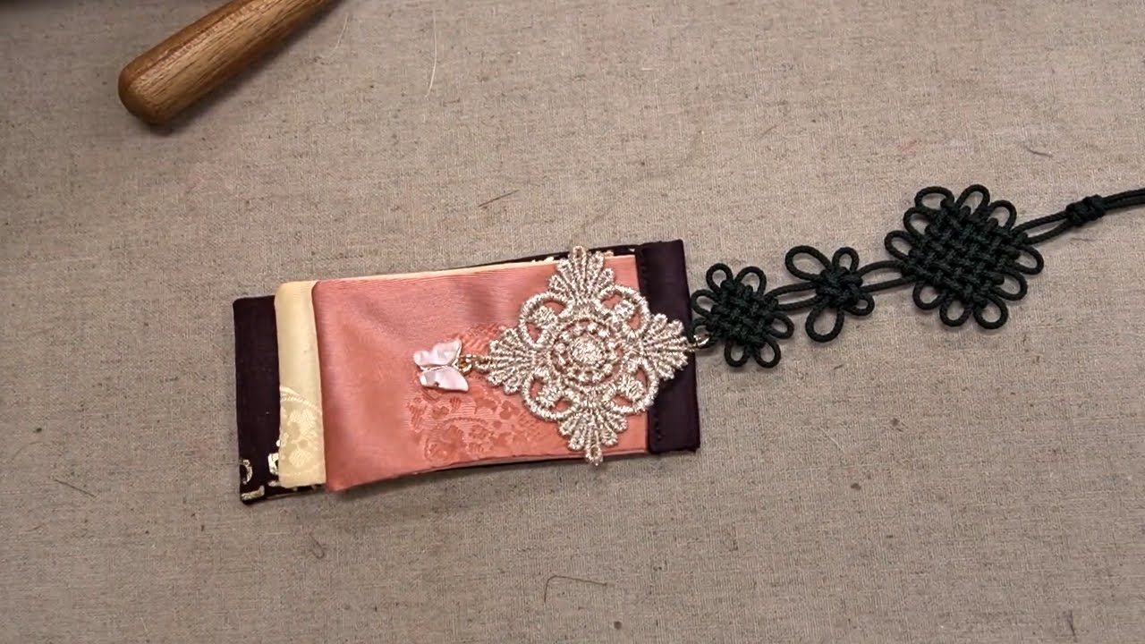 How to Make a Traditional Korean Ornament, Norigae | DIY - YouTube