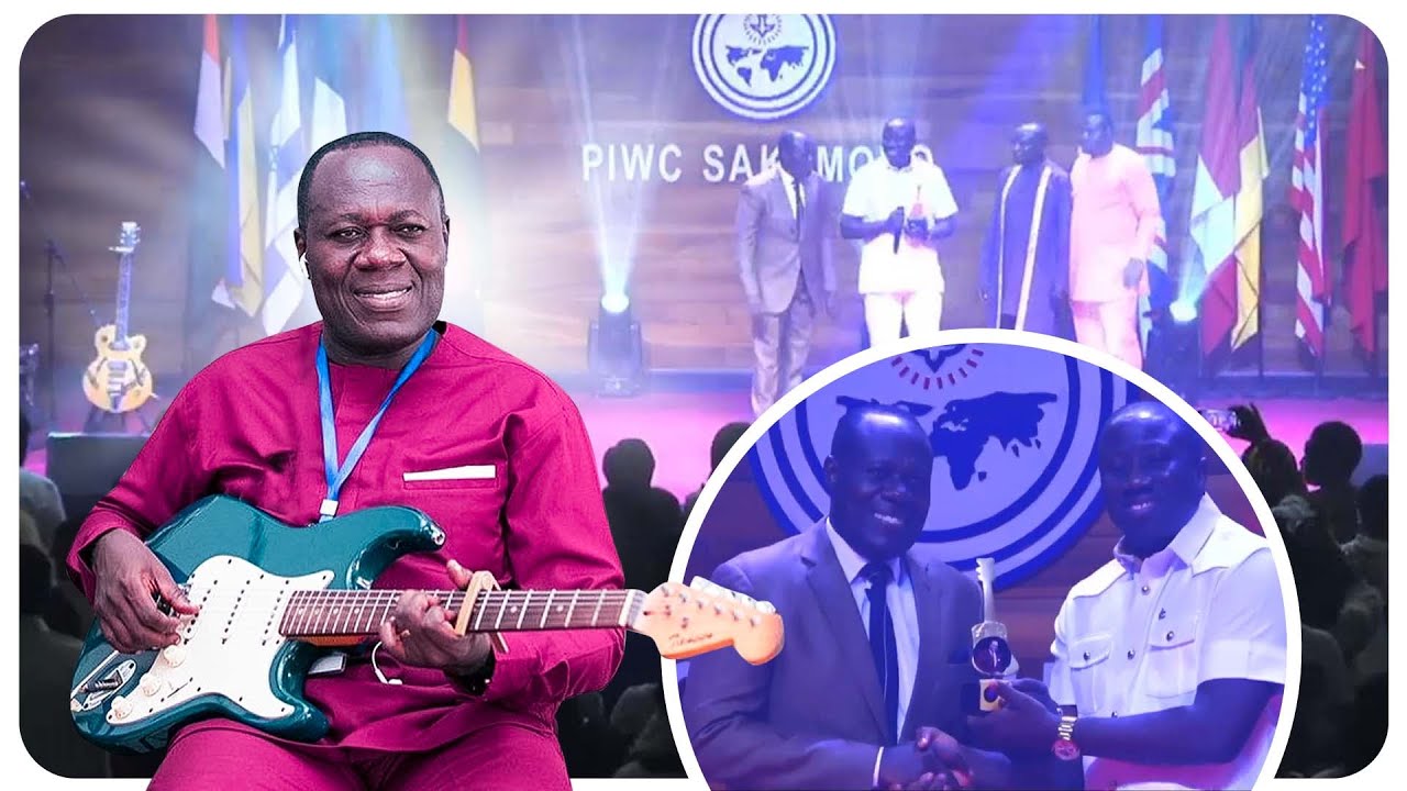 The Legendary Elder Mireku Honoured as He Receives Lifetime Award - YouTube
