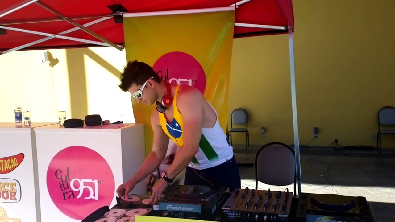 DJ Raphael Phillipe Dance Floor Ao vivo Hot Park - YouTube