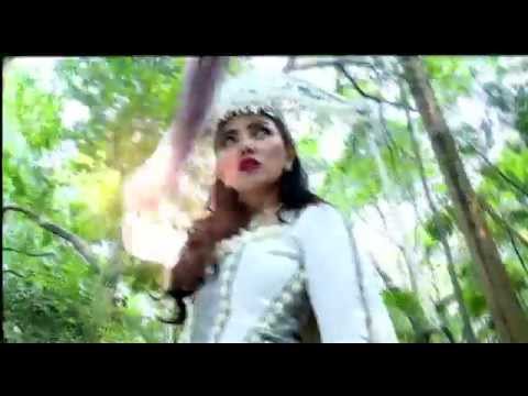 Mentari melawan Ratu Buaya Putih