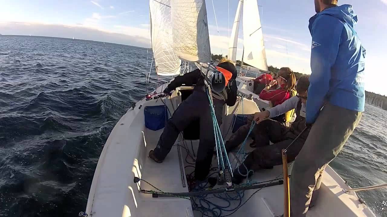 Martin 242 Match Racing Pre-Start - YouTube