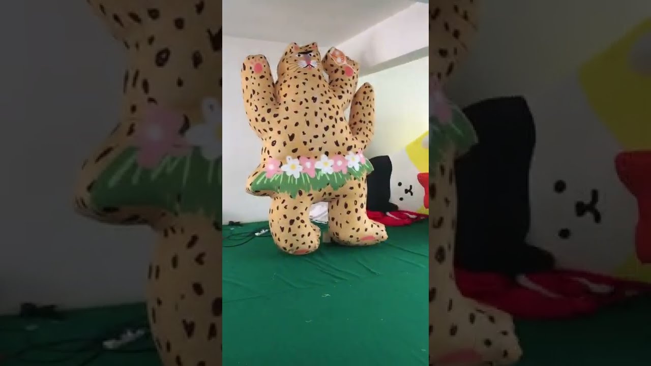 Yellow Inflatable Cat for Visual Feast Stage Decoration - YouTube