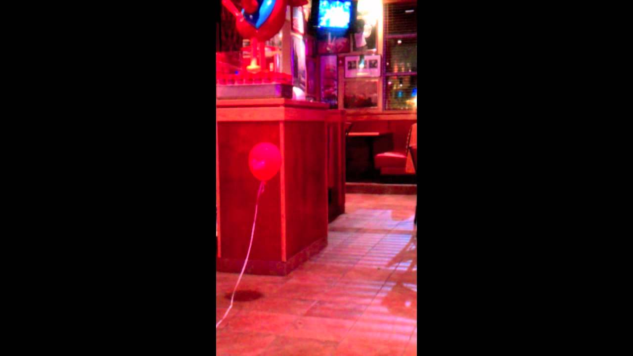 The Red (Robin) Balloon - YouTube