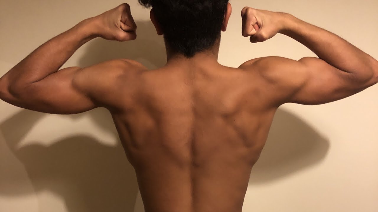 15 Year Old BodyBuilder & Calisthenics Athlete Doing Pull Ups - YouTube