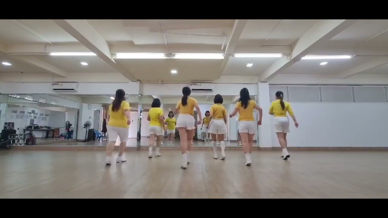 Hold Me Now Linedance // Dance Lovers Studio by Nova - YouTube