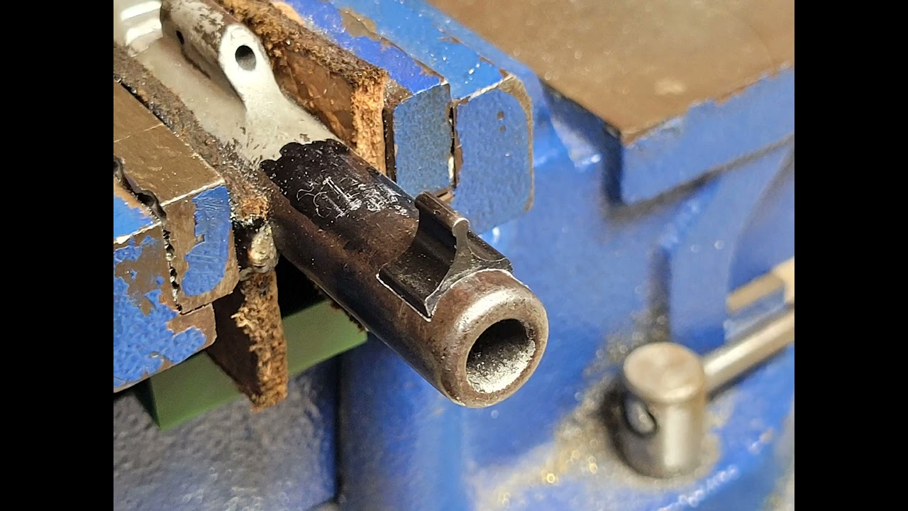 Learning how to cut dovetail slot recesses by hand pt.2 - YouTube