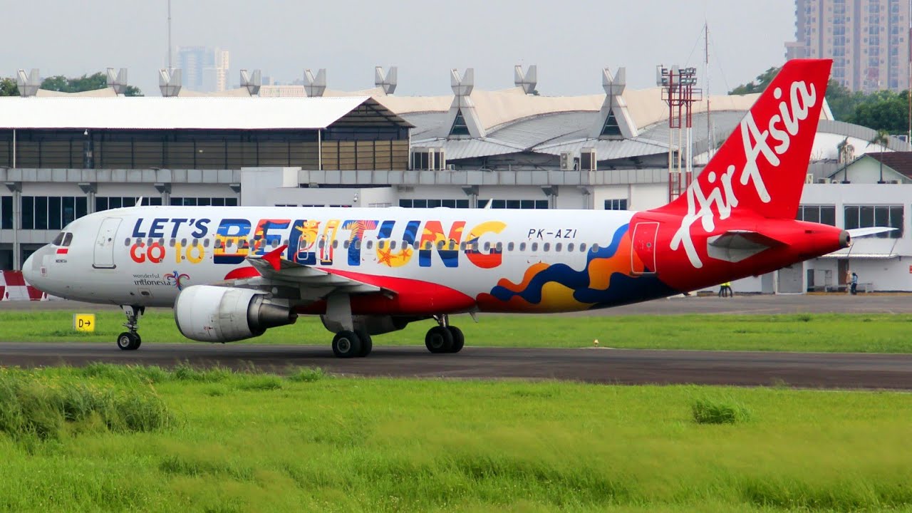 planespotting-silky-landing-airasia-indonesia-belitung-livery-at