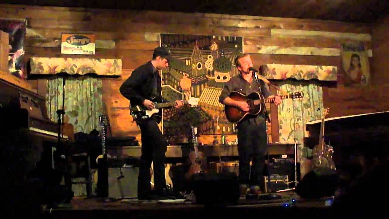 Dave Simonett w/ Erik Koskinen, "Golden", 12-17-10, Oak Center General ...