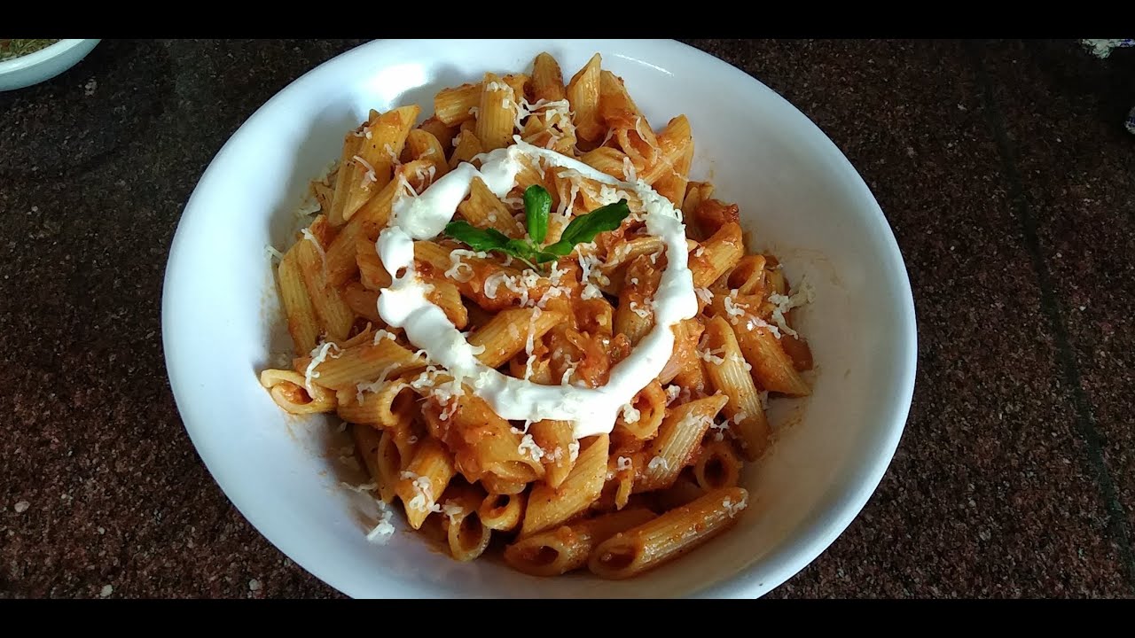 Red sauce pasta by Nanda Awasare | Abhichal's Kitchen - YouTube
