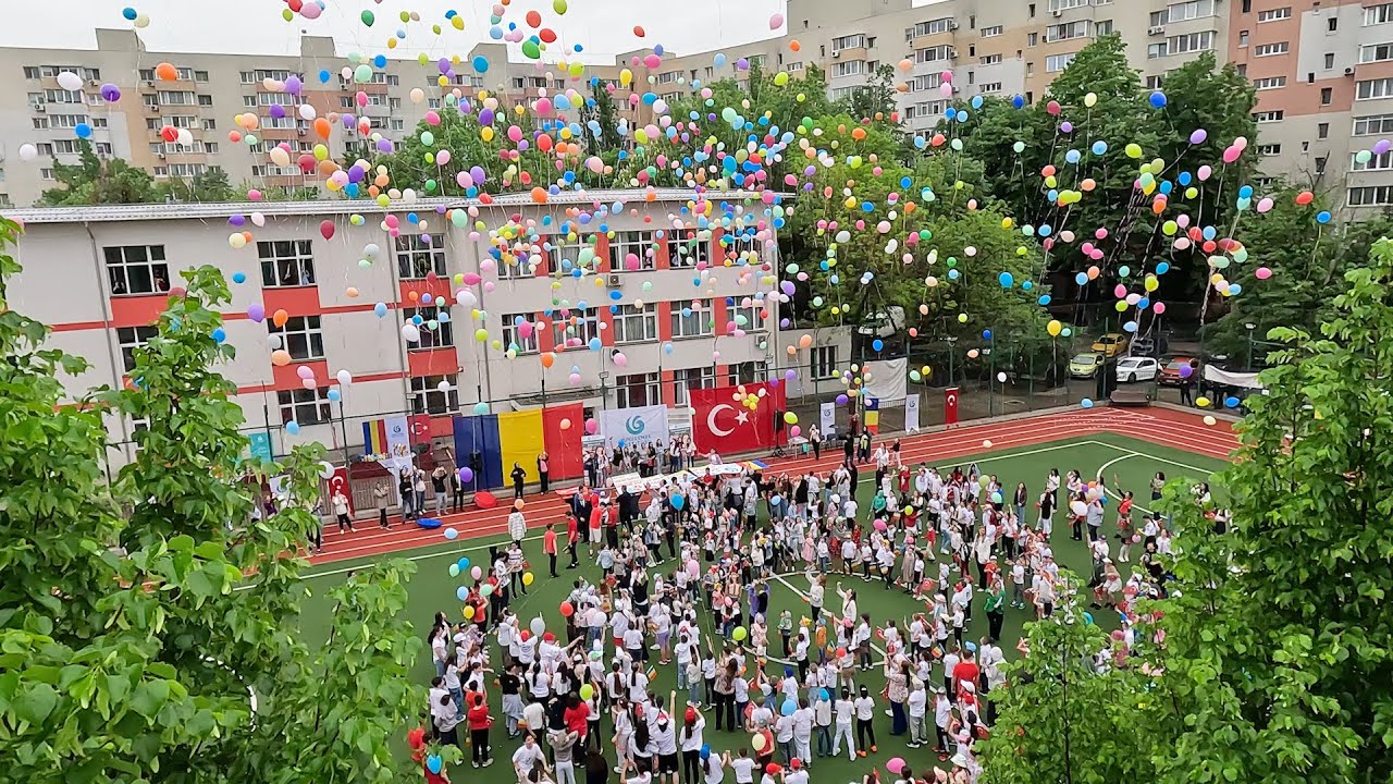 Liceul Teoretic Dante Alighieri by Magic Media - Romi Draghici - YouTube