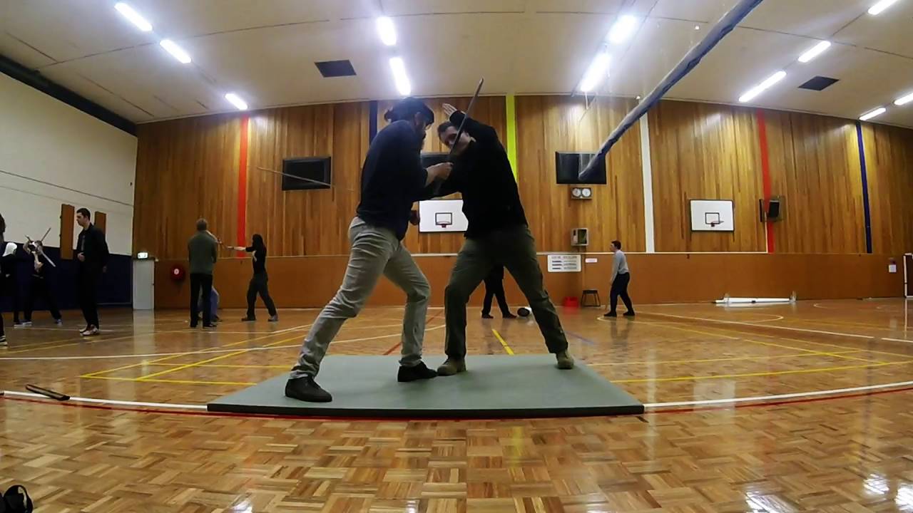 Talhoffer messer plays - YouTube