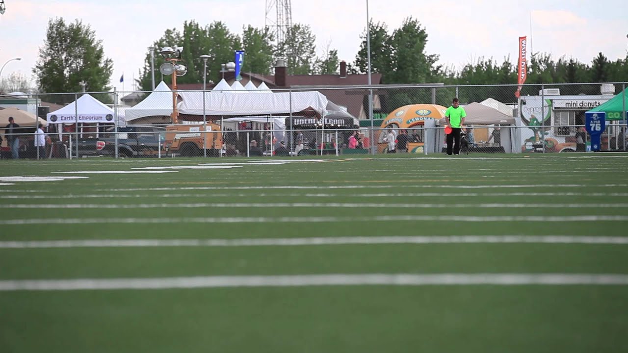 Davy Whippet and Rob McLeod Perform at the 2012 Rainmaker Rodeo - YouTube