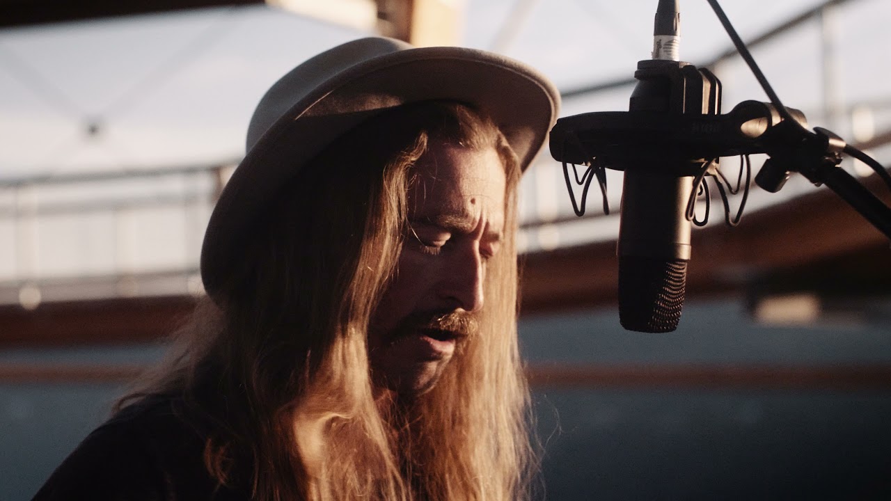 Jesse Roper Hold On Me' [Official Live Video] - YouTube