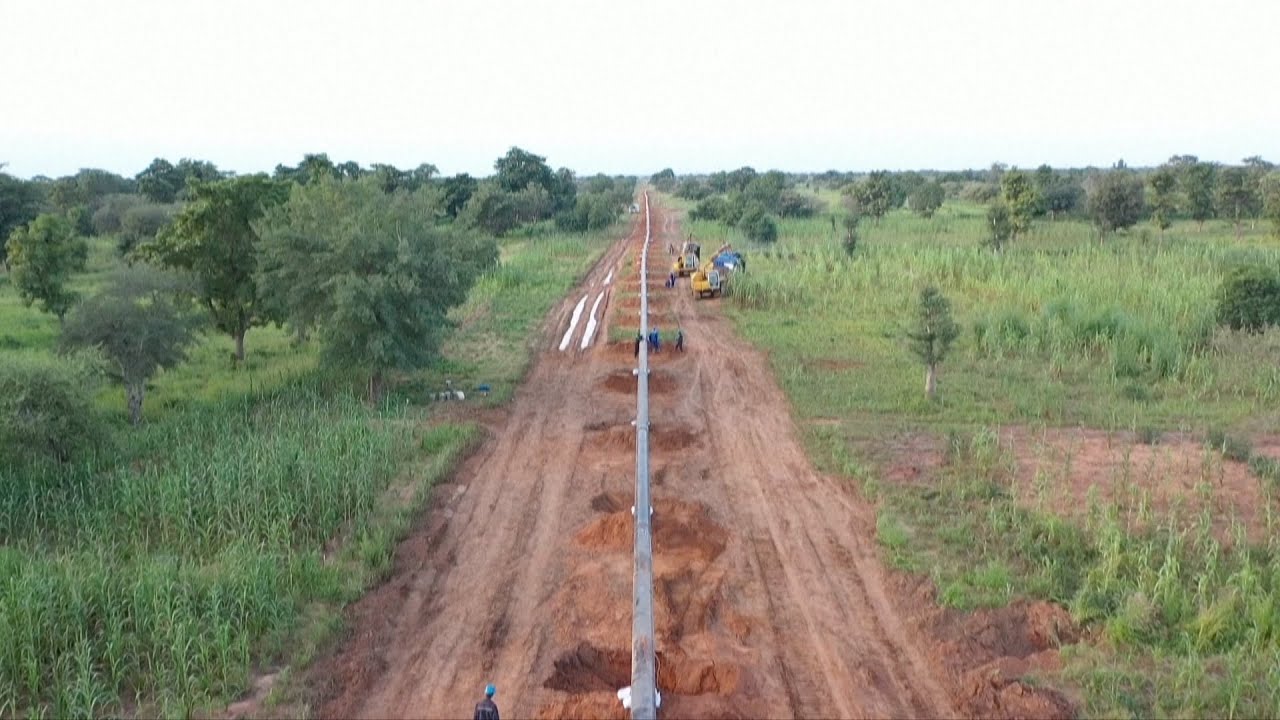 Africa's biggest oil pipeline from Niger to Benin takes shape - YouTube