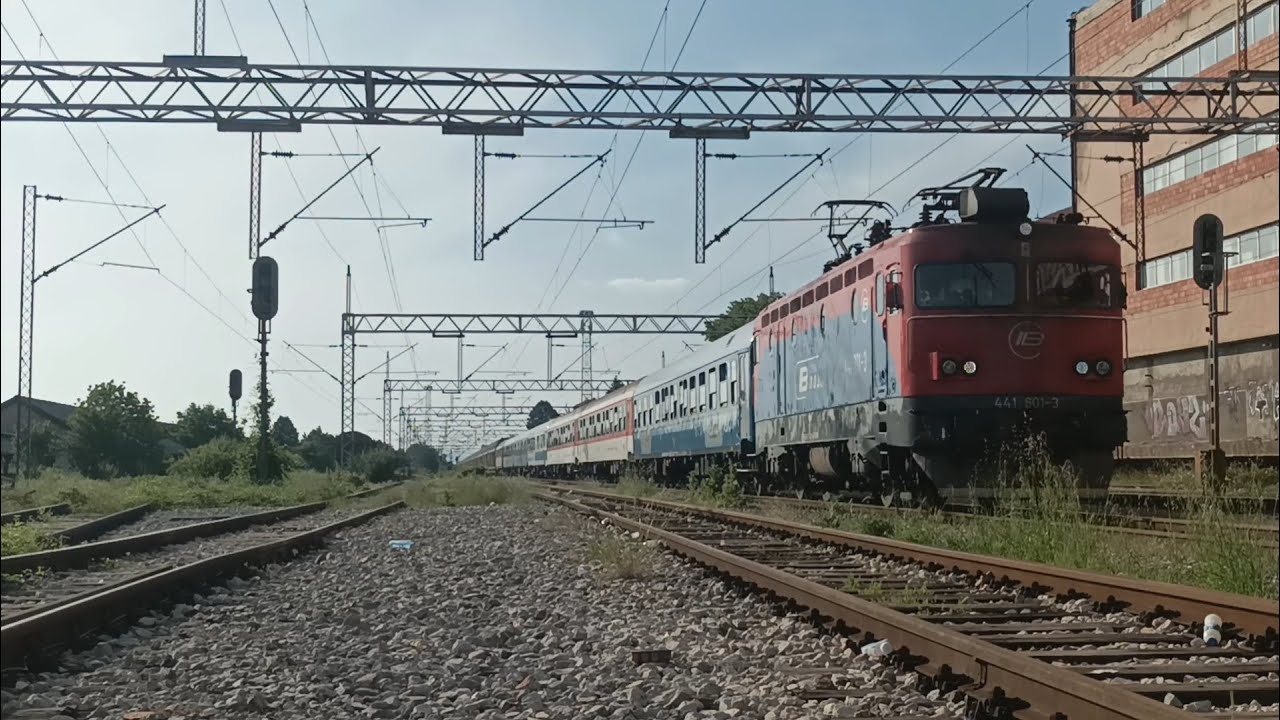 SV 441 601 ON OPTIMA EXPRESS AS TRAIN NUMBER 13141 PASSING STATION sv-441-601-on-optima-express-as-train-number-13141-passing-station