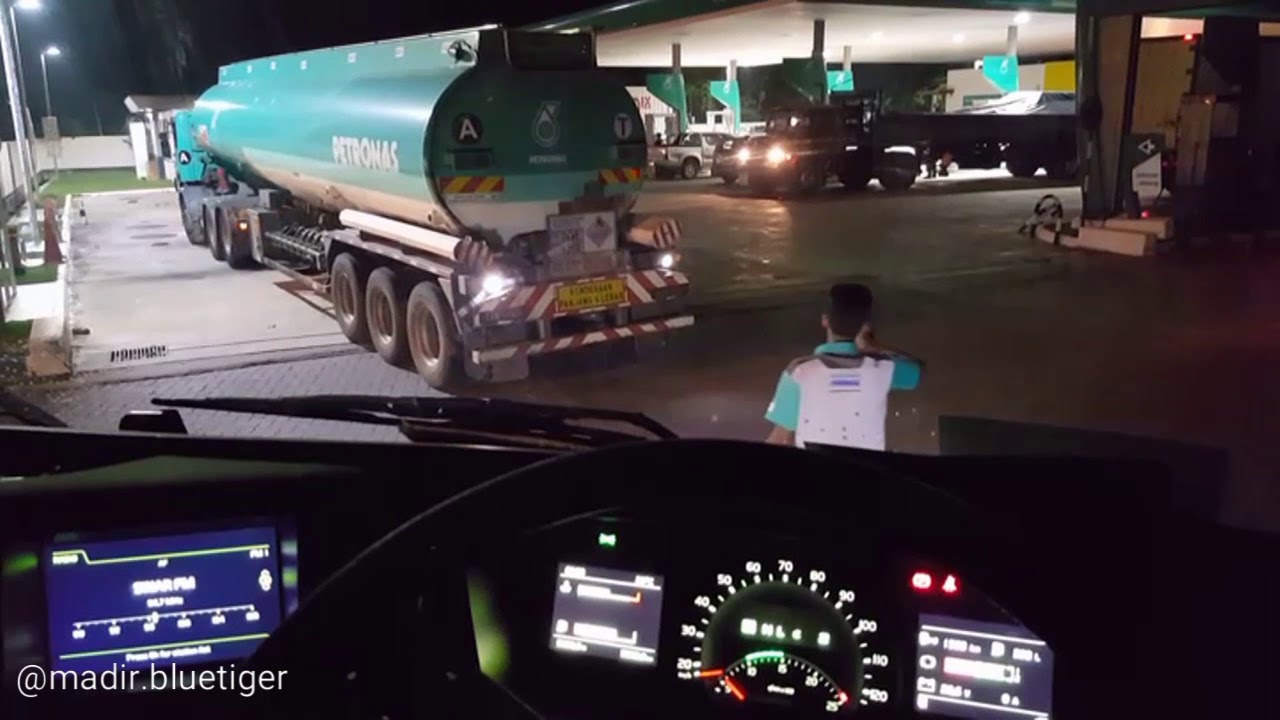 Petronas tanker(hd) - YouTube