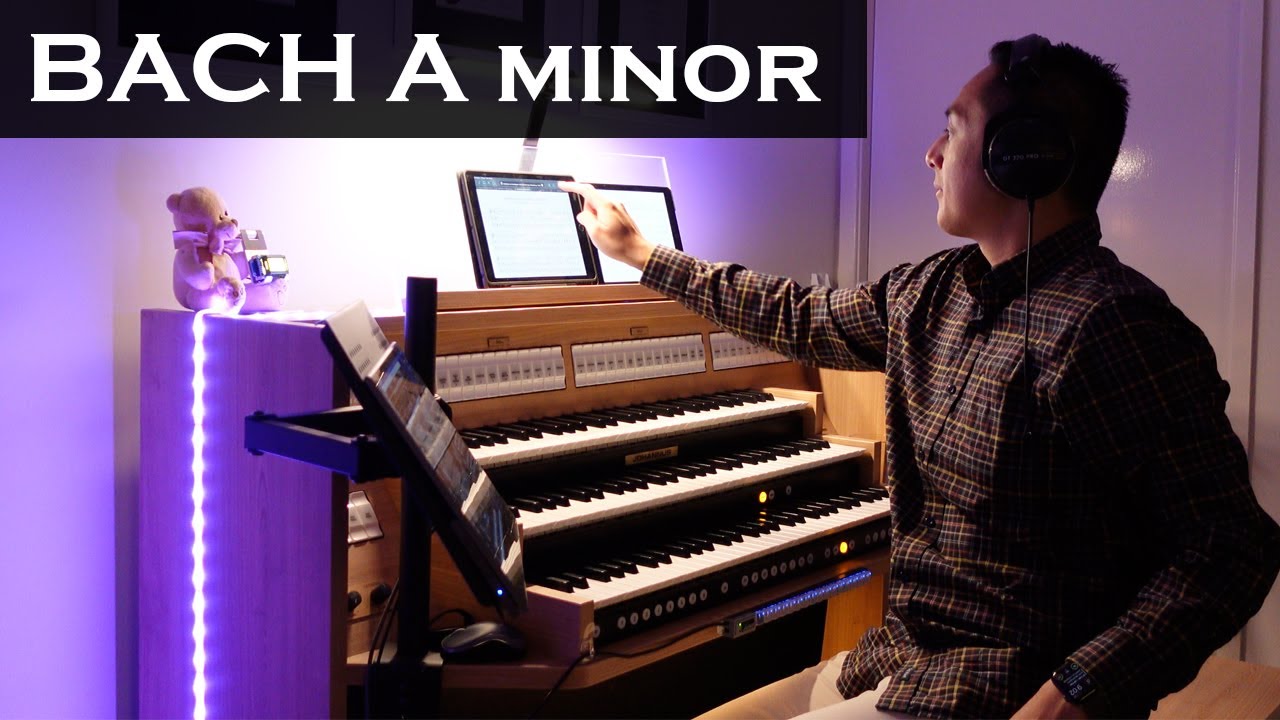 PRELUDE AND FUGUE IN A MINOR, BWV 543 - JOHANN SEBASTIAN BACH - YouTube