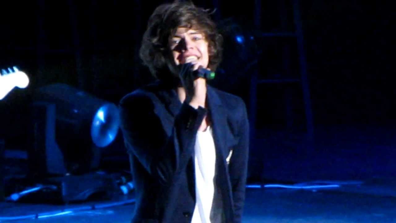 One Direction - Stand Up - Up All Night Tour - Las Vegas 6/9/12 - YouTube