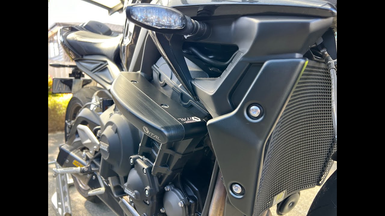 TRIUMPH STREET TRIPLE 765 WINGLET FRAME SLIDERS - YouTube
