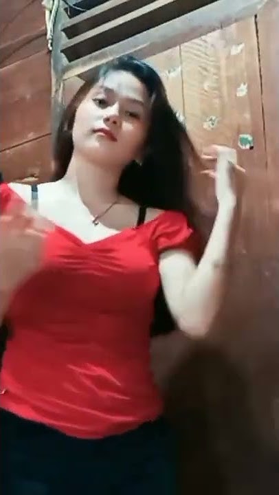 baju merah jangan sampai lepas #shorts - YouTube