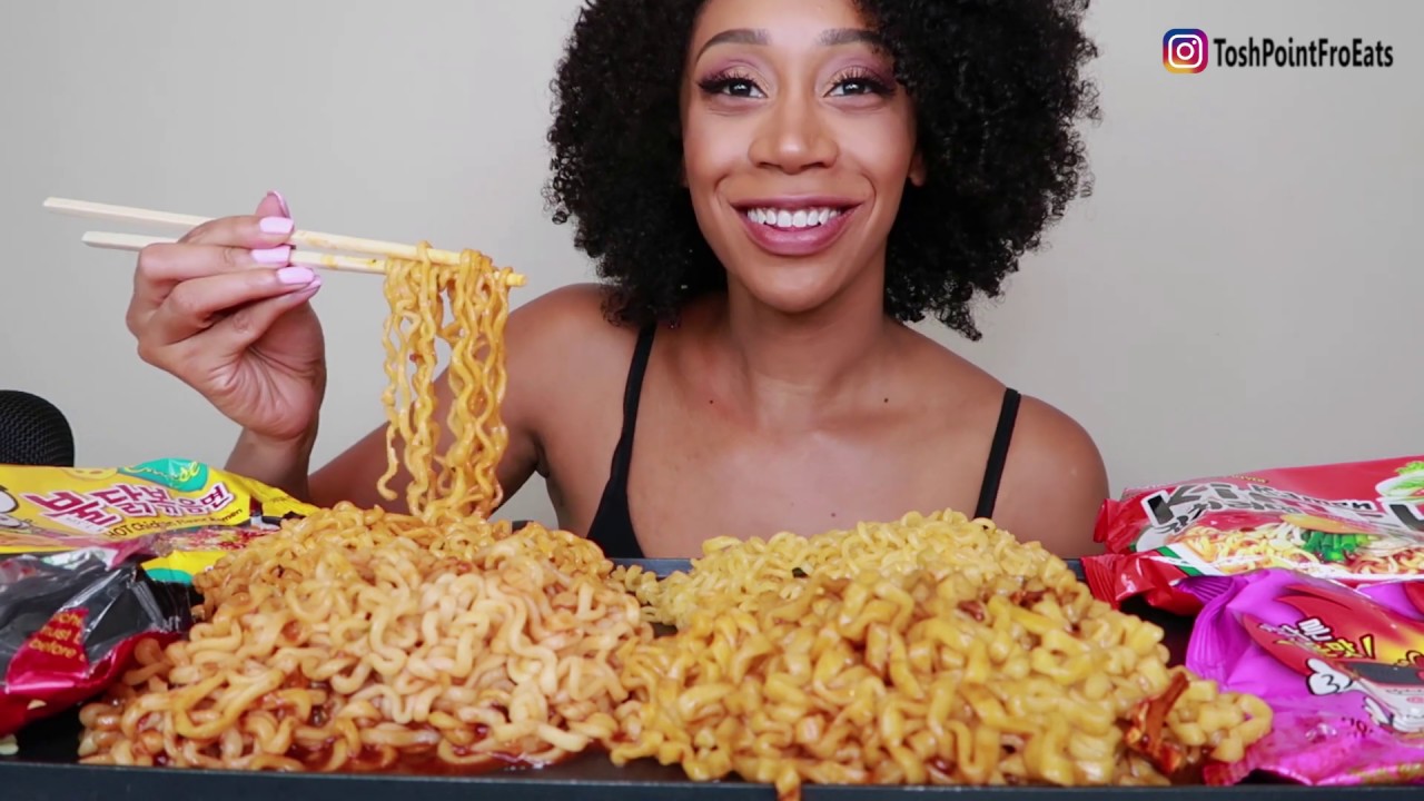 4 PACKS OF SPICY NOODLE FAIL! 🌶🍜 - YouTube