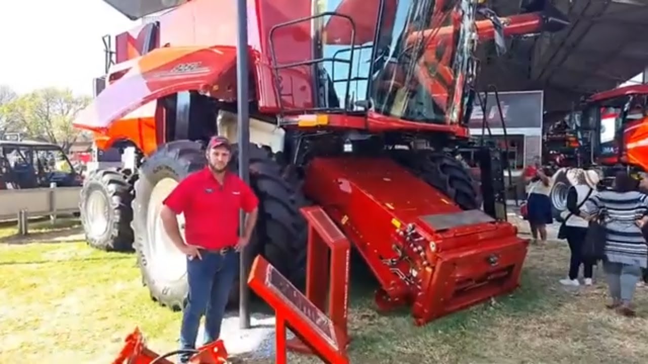 Case IH SA 9250 Stroper op NAMPO 2024. - YouTube