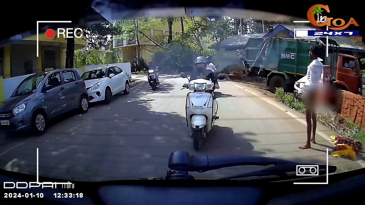 #Watch | Man flashes at women riders at Margao! Later exposes himself in Margao municipality ...
