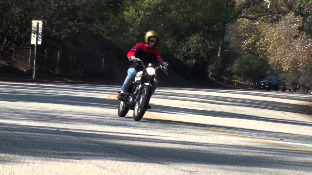 Starting and riding a Triumph TR25w - YouTube