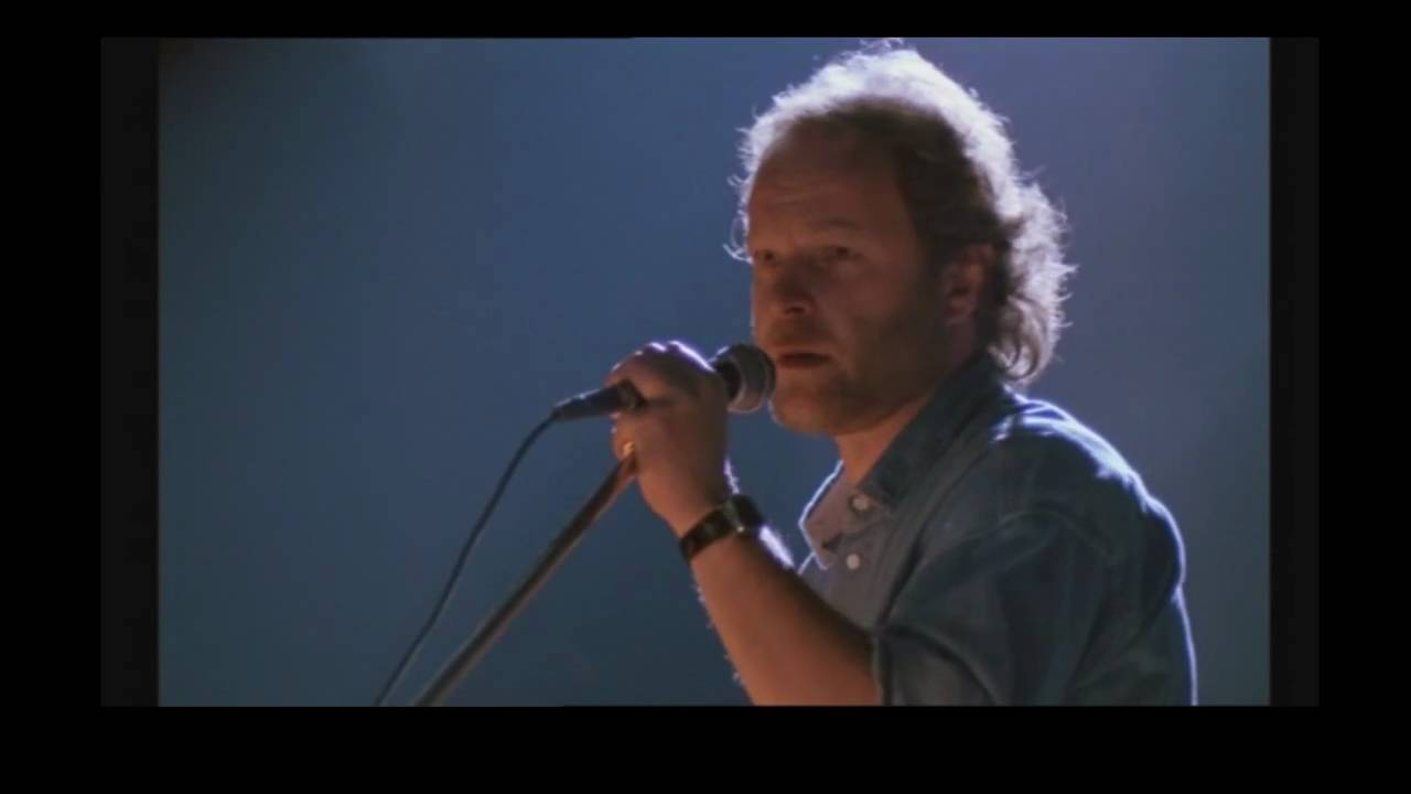 Blues in Rot (Singing the blues in red) - Gerulf Pannach - YouTube