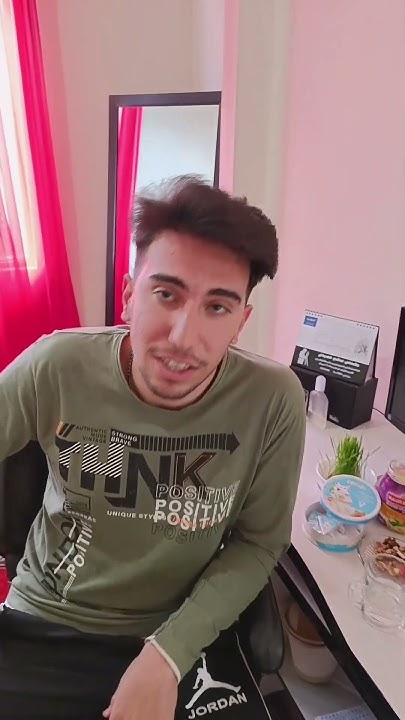 وقتی خودشم نمیدونه داره چی میگه😂 Short Shorts خنده فان طنز باحال