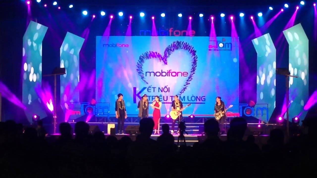 The Zoo band tại Mobifone - kết nối triệu tấm lòng - hát live hay quá ...