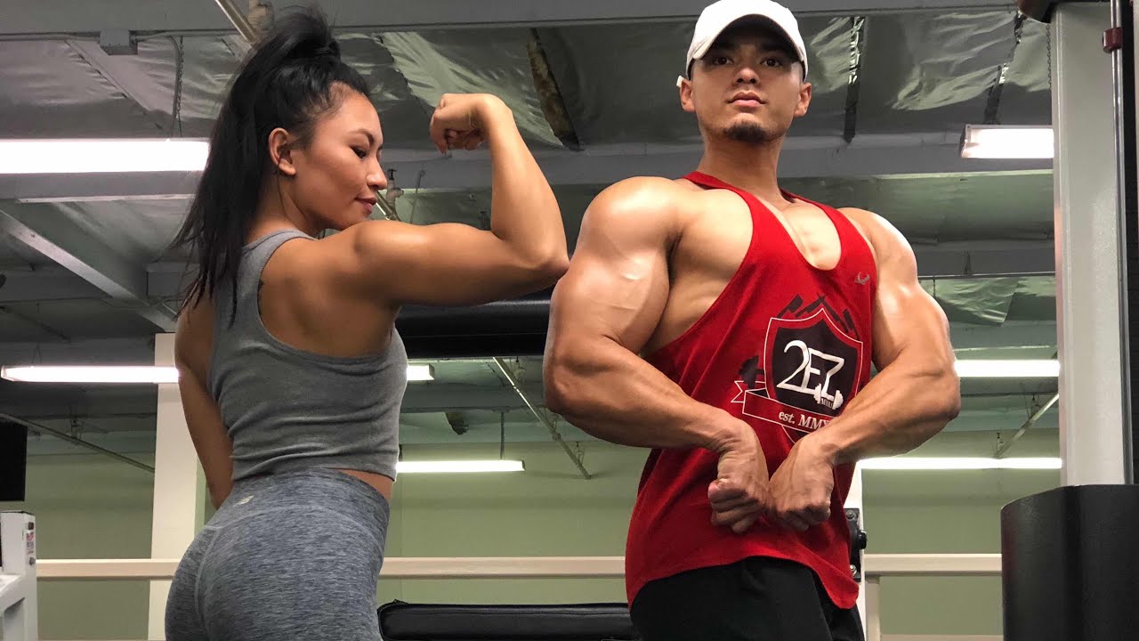 Couples shoulder workout - YouTube