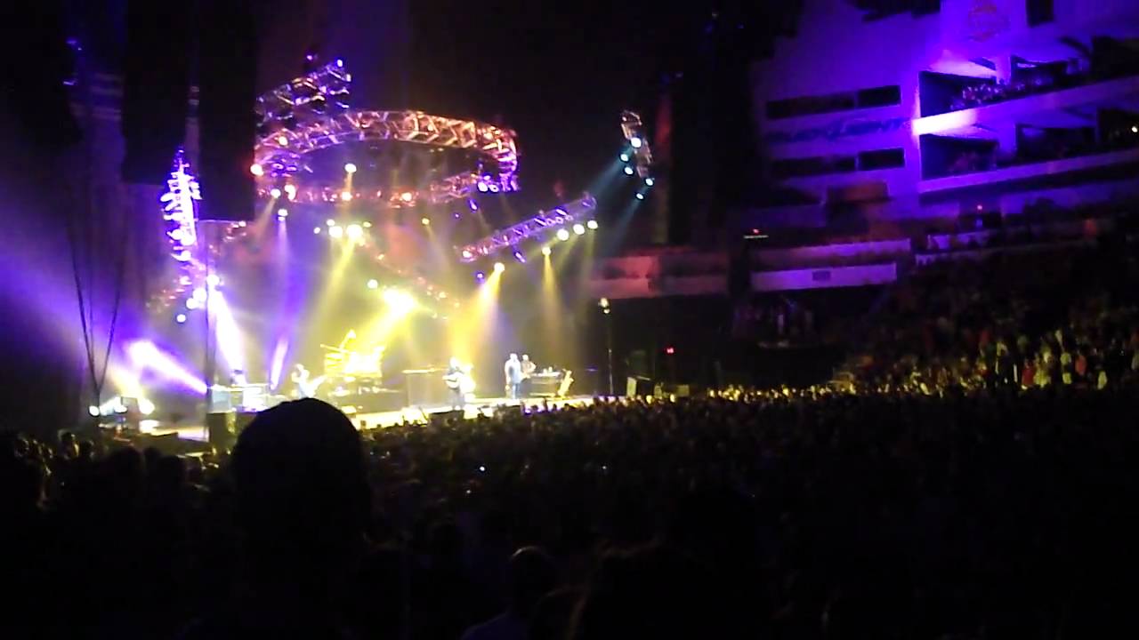 Dave Matthews Band, Wichita, KS 2010 - YouTube