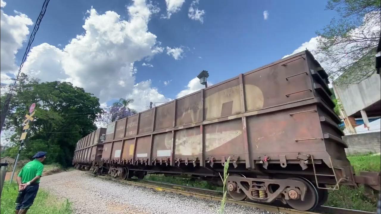 Duplex Cargueira Carregada da GT22 #4611 Rumo com Locotrol no fim da carga - YouTube