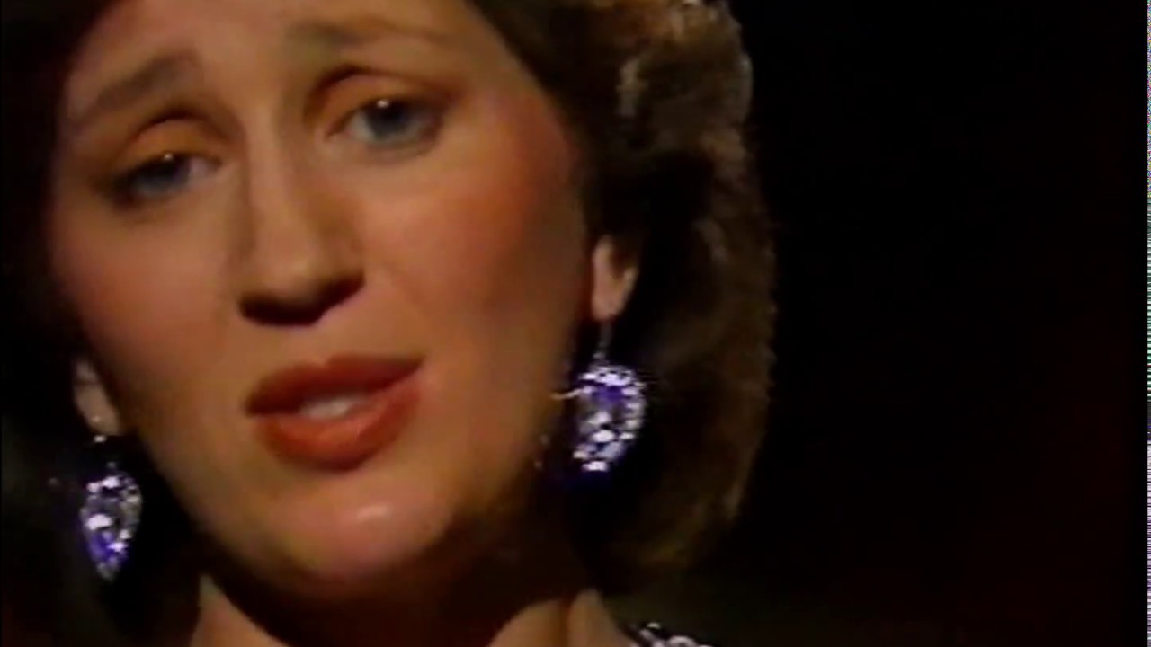 Stuart Burrows Sings - I'll See You Again - with Isobel Buchanan - YouTube