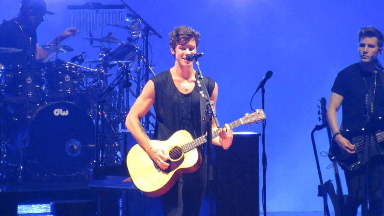 Shawn Mendes Performing Stitches (7/27/19) - YouTube