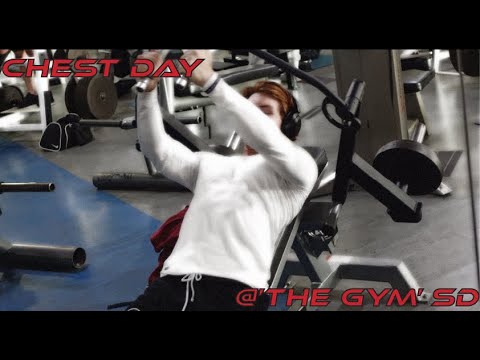 GROWING MY PECS AT 'THE GYM' SAN DIEGO - YouTube