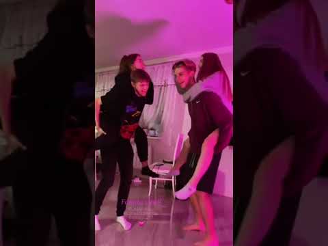 ANNA GRUDINA - Amigos y Amigas