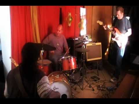 Jason Crowley Mark Sims Doug Sanborn Victoria 20112 Deluxe Amp - YouTube