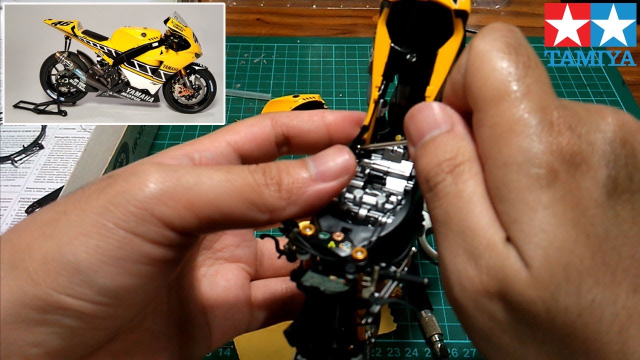 Cara merakit miniatur Motogp - Model Kit Tamiya V Rossi Yamaha 2005 ...
